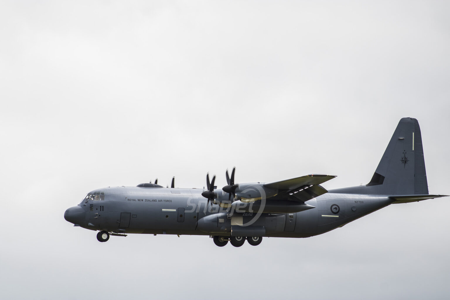 NZ7011 & NZ7013 Royal New Zealand Air Force NZCH Arrival - Snapjet NZ